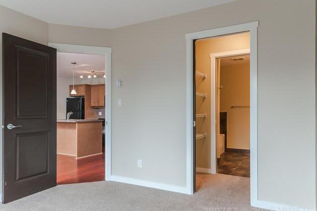 2 Bedroom, 2 Bathroom, plus Den Condo